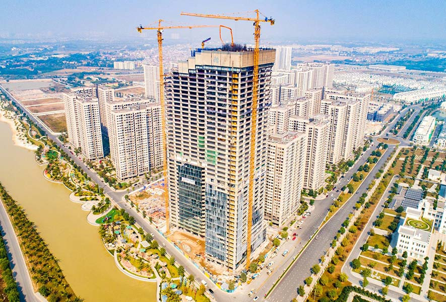 Hoa Binh topping off the Vinfast Office Building | Hbcg.vn